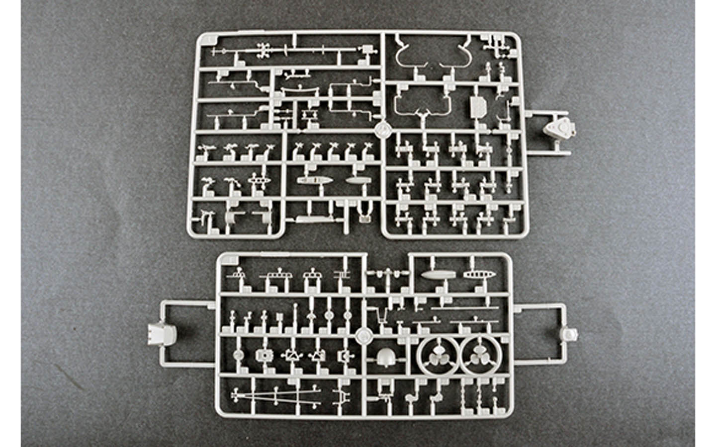 German Battleship Bismarck - Trumpeter 05358 | kingshobby.com