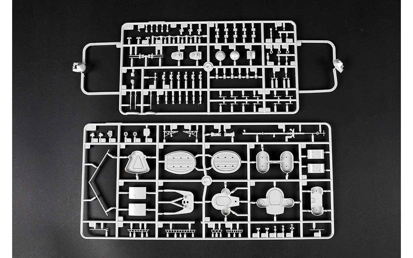 DKM H Class Battleship - Trumpeter 05371 | kingshobby.com