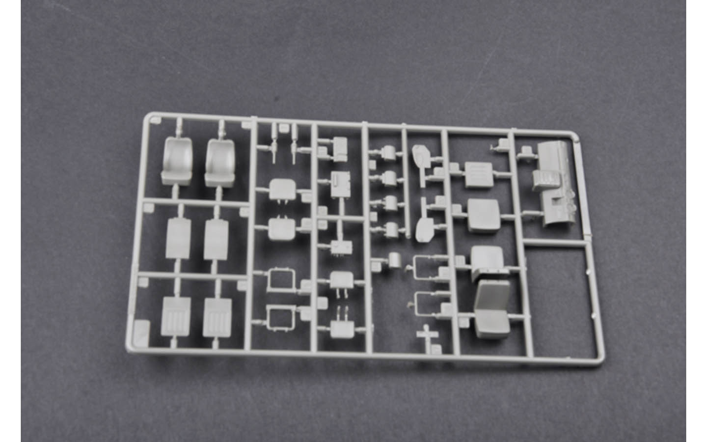 JGSDF Type 73 Light Truck Military Police - Trumpeter 05518 ...