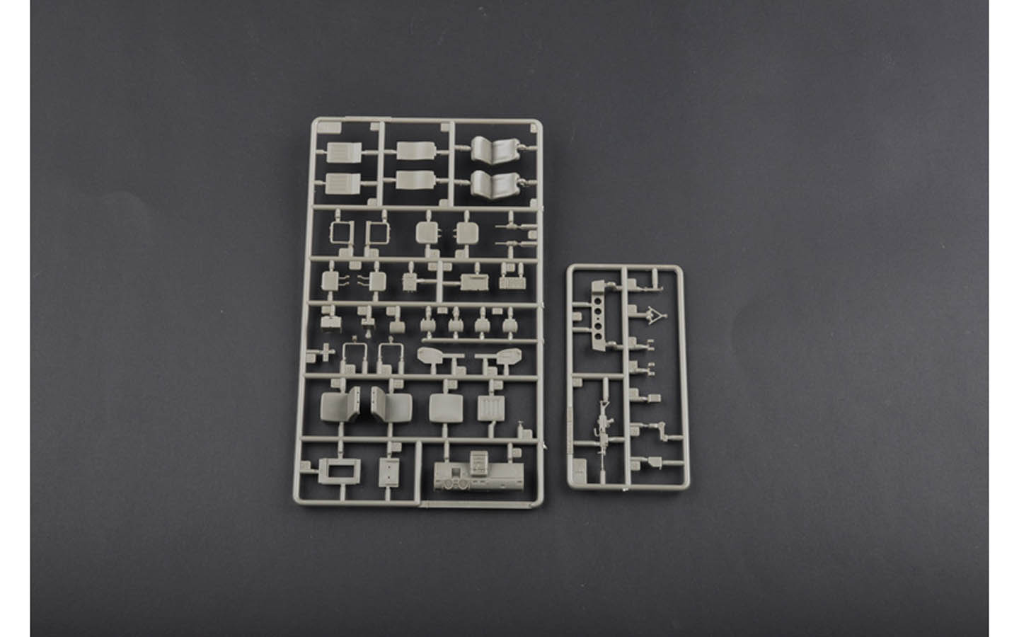 JGSDF Type 73 Light Truck (Recon) - Trumpeter 05519 | kingshobby.com