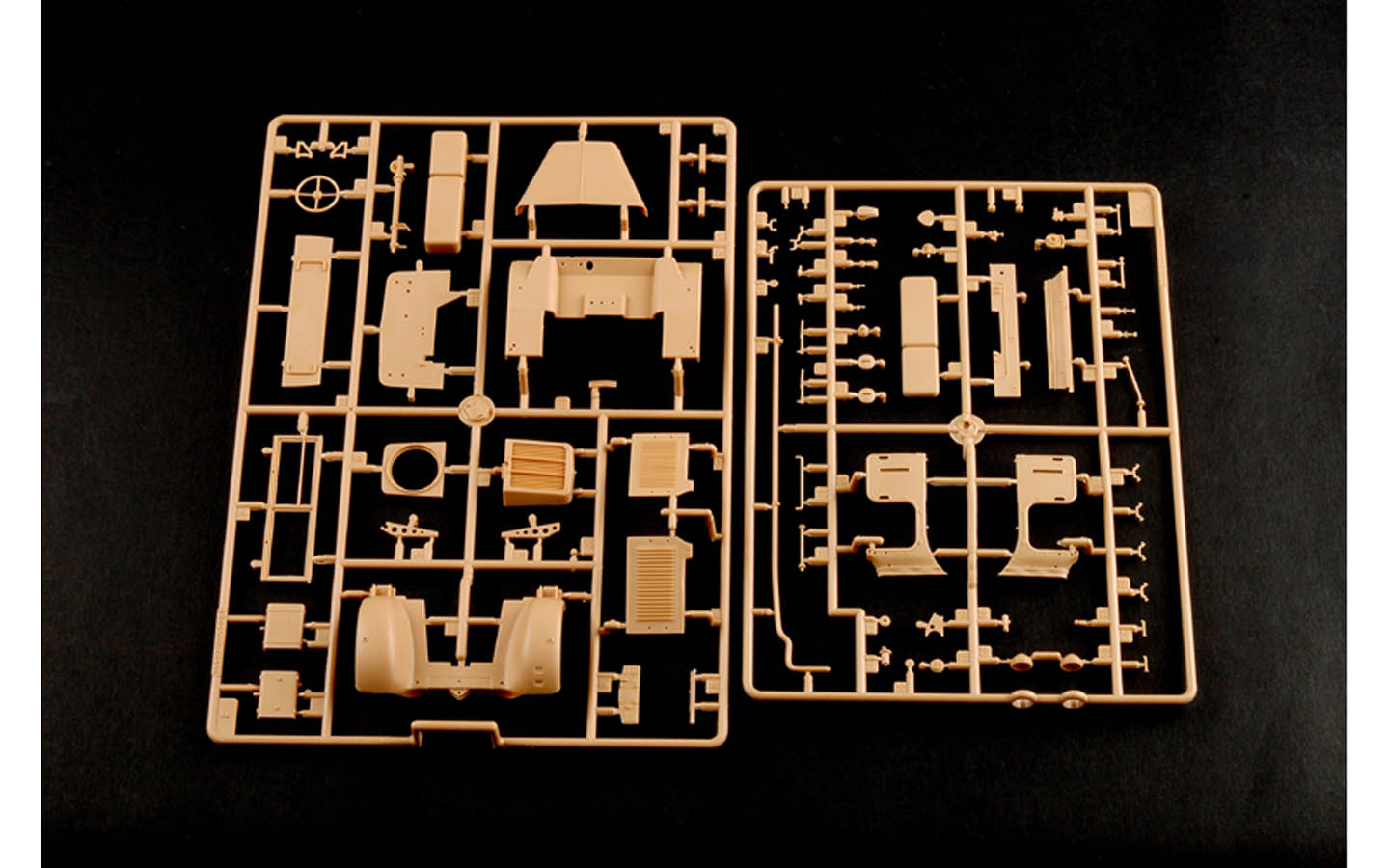 German Sd.Kfz. 6 Halbkettenzugmaschine Pionierausführung - Trumpeter ...