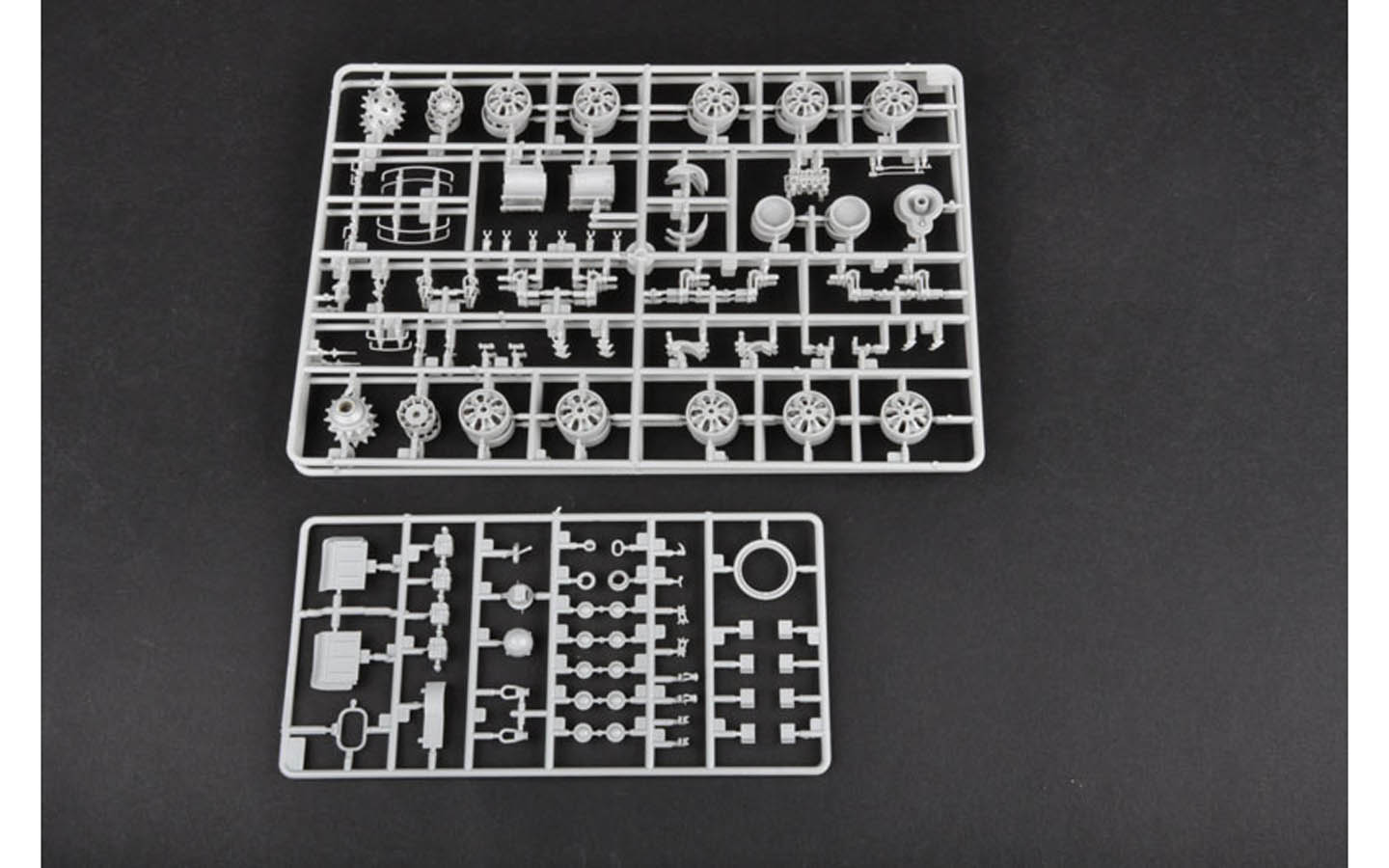 Soviet IT-1 Missile Tank - Trumpeter 05541 | kingshobby.com