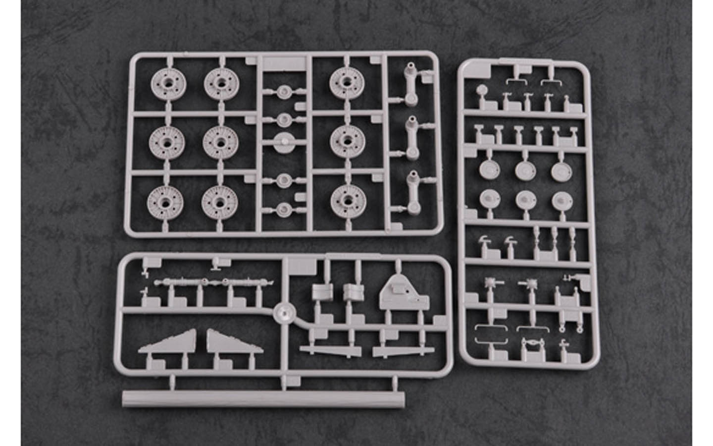 Soviet T-10M Heavy Tank - Trumpeter 05546 | kingshobby.com