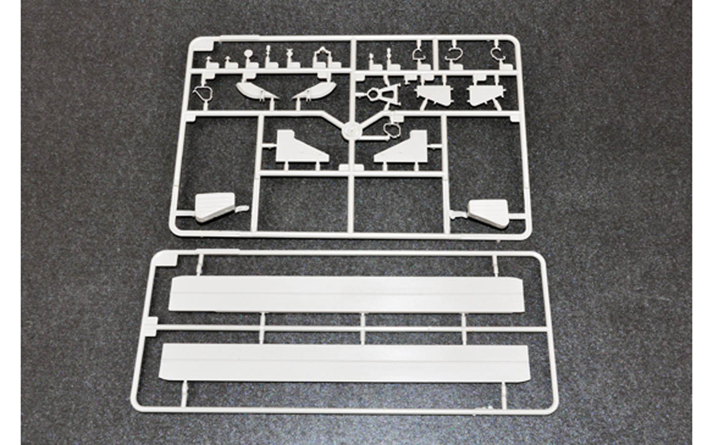 Soviet T-10A Heavy Tank - Trumpeter 05547 | kingshobby.com