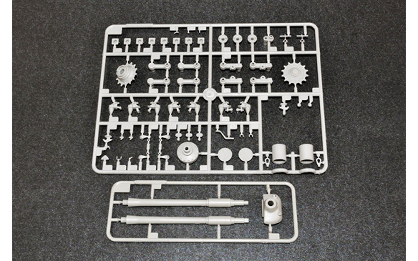 Soviet T-10A Heavy Tank - Trumpeter 05547 | kingshobby.com