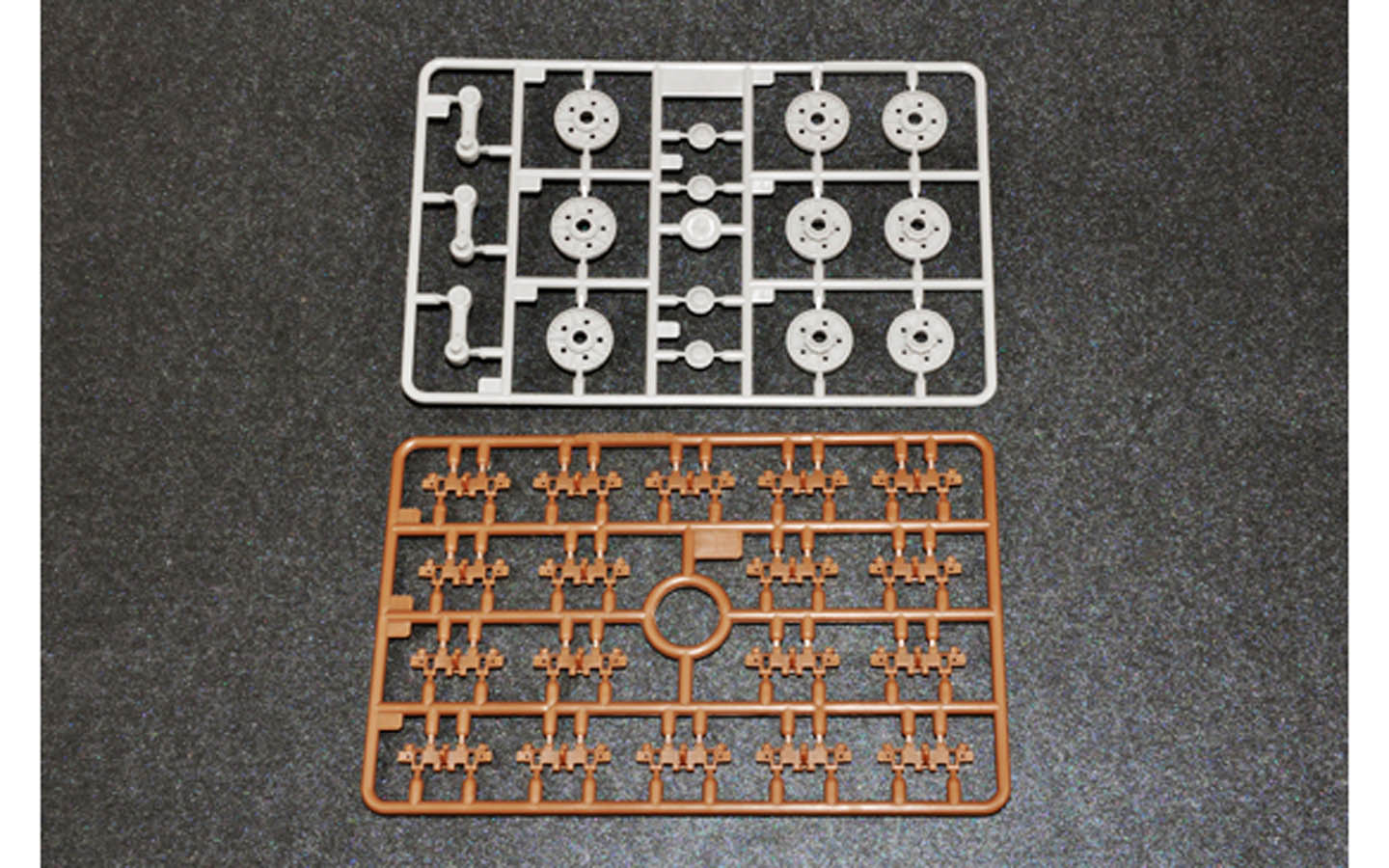 Soviet T-10A Heavy Tank - Trumpeter 05547 | kingshobby.com