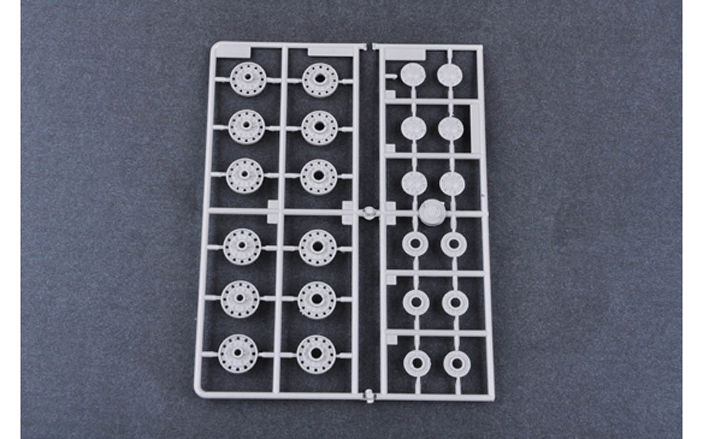 KV-5 Super Heavy Tank - Trumpeter 05552 | kingshobby.com