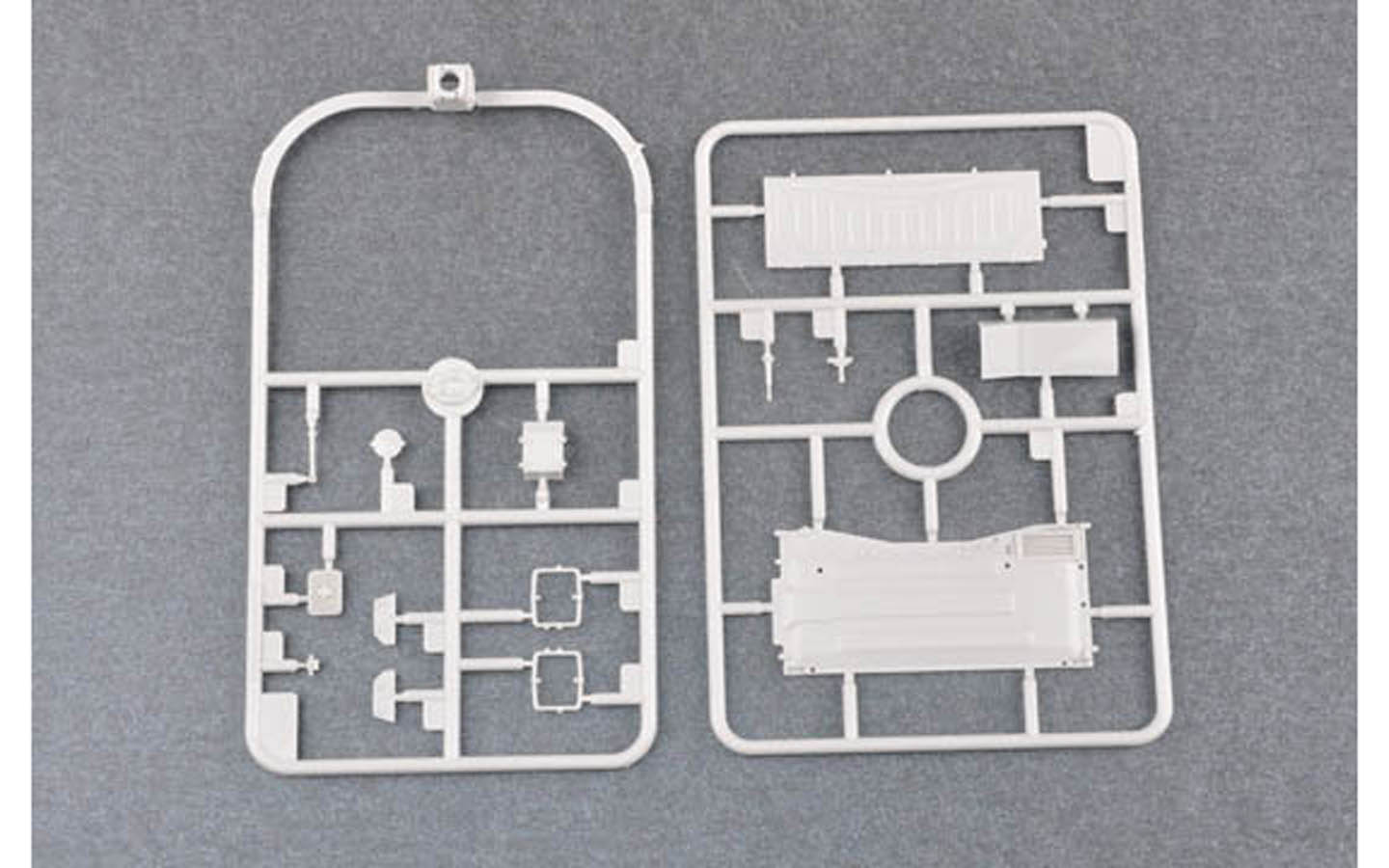 Russian T-90A Main Battle Tank - Trumpeter 05562 | kingshobby.com
