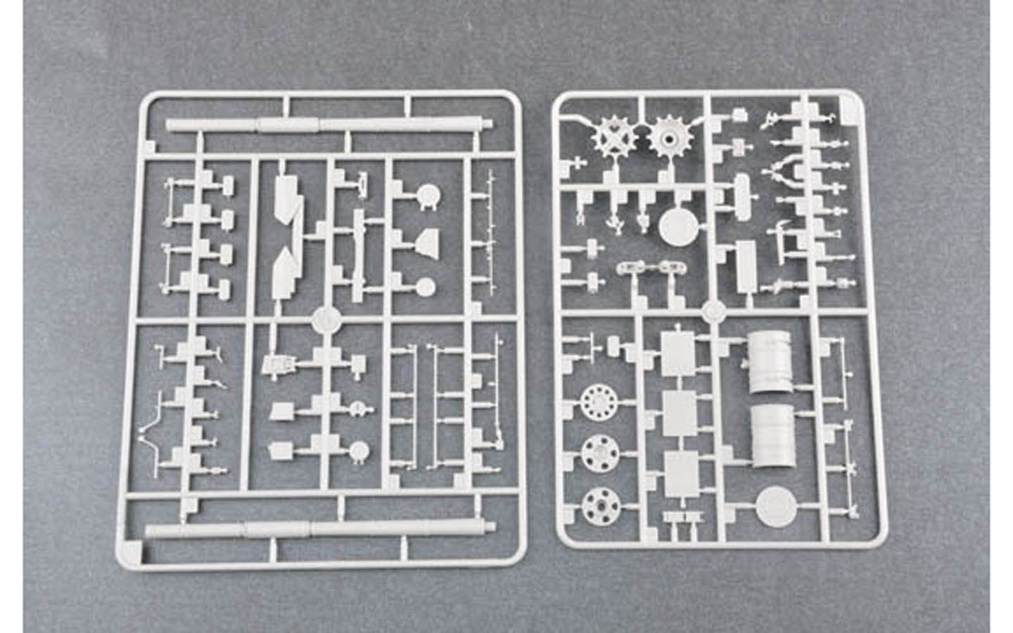 Russian T-90A Main Battle Tank - Trumpeter 05562 | kingshobby.com