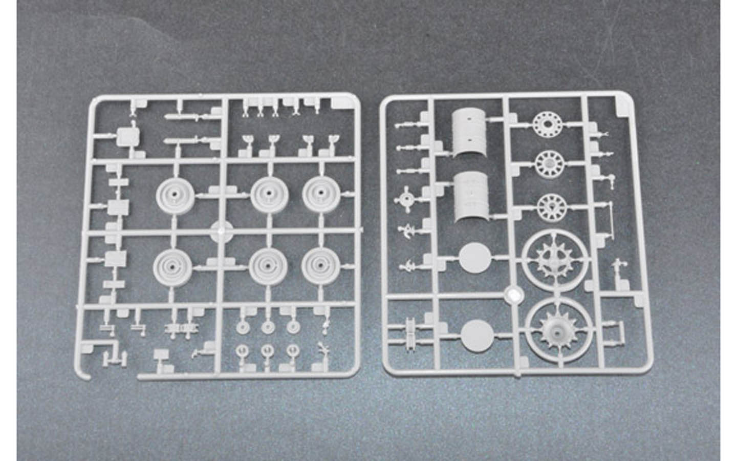 Russian T-80BV MBT - Trumpeter 05566 | kingshobby.com