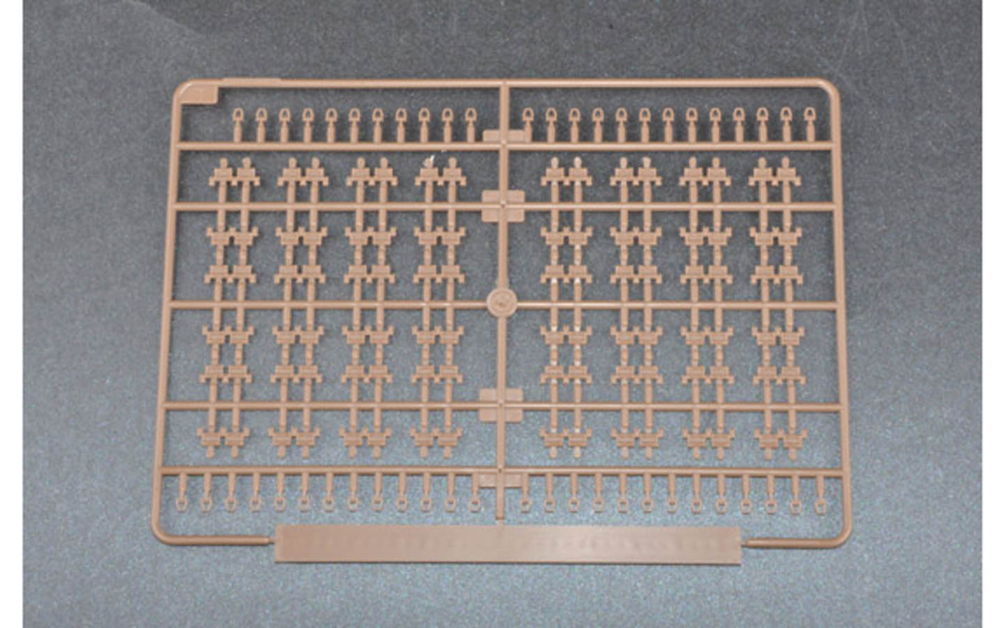 Russian T-80BV MBT - Trumpeter 05566 | kingshobby.com