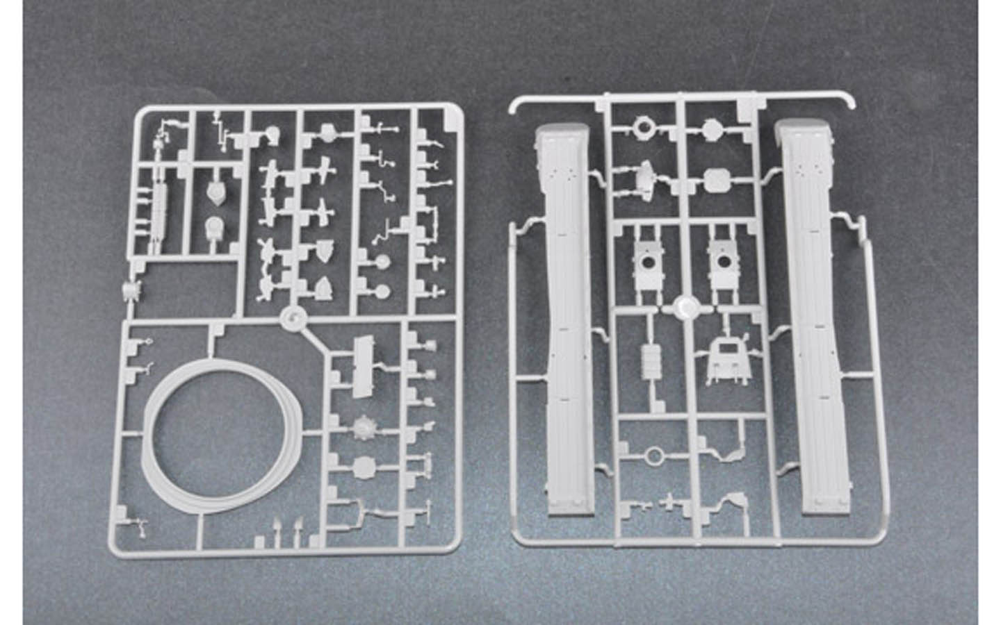 Russian T-80BV MBT - Trumpeter 05566 | kingshobby.com
