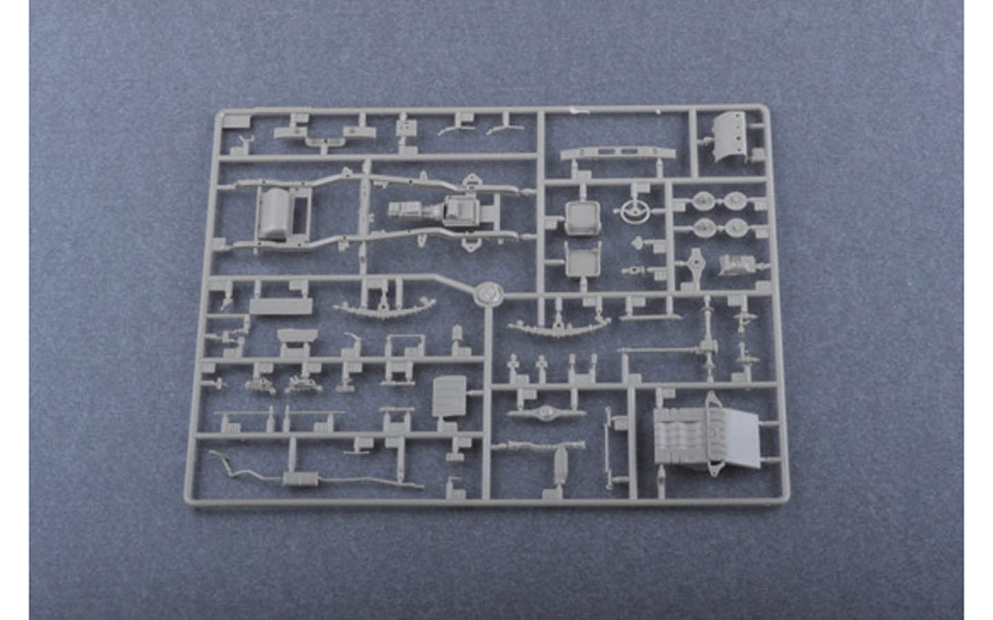 JGSDF Type 73 Light Truck (Revision Light) - Trumpeter 05572 ...
