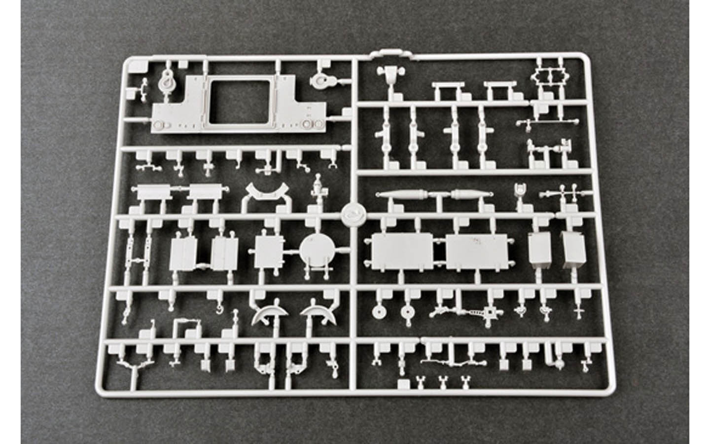 JGSDF Type 75 155mm Self-Propelled Howitzer - Trumpeter 05577 ...