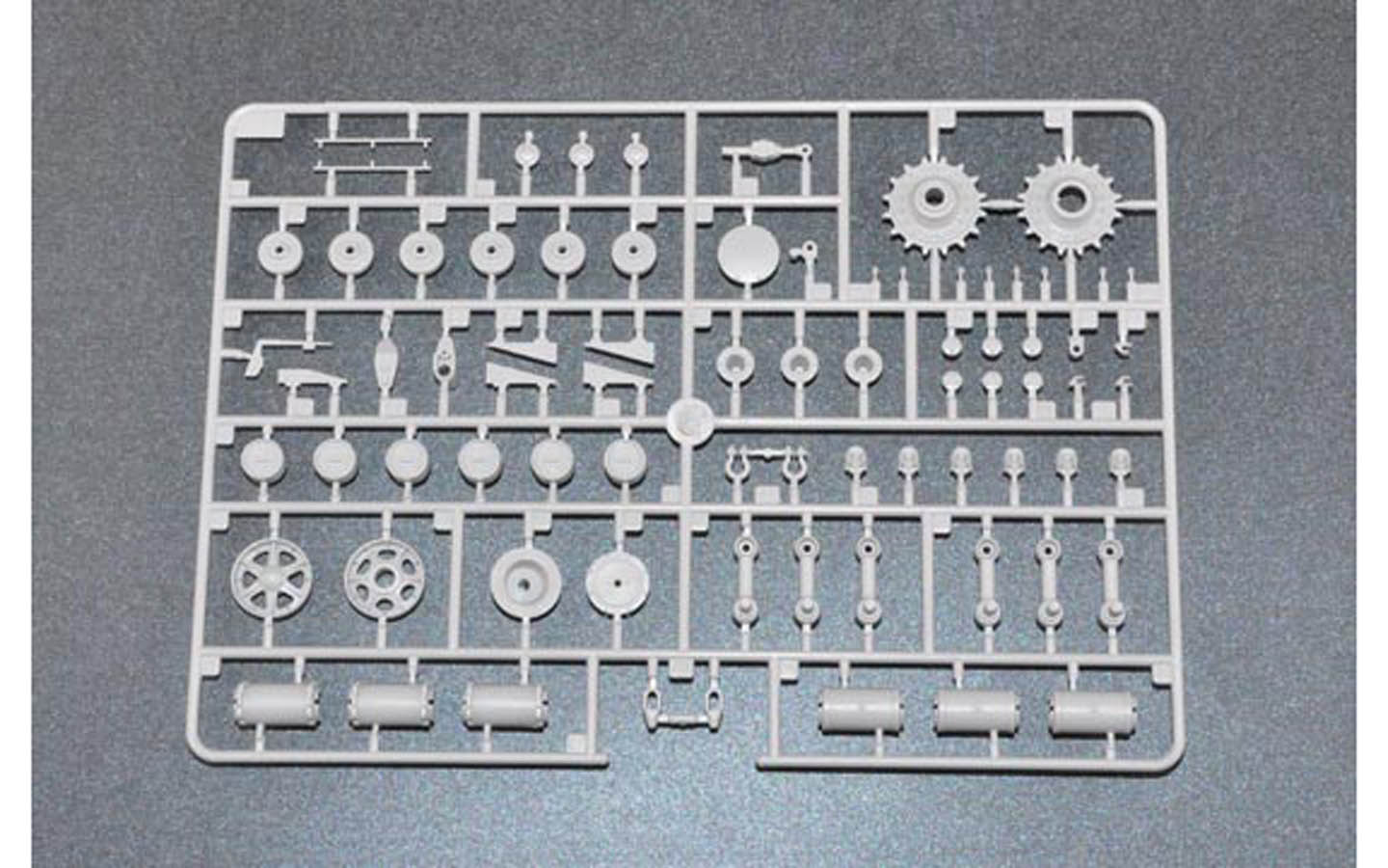 Soviet S-51 Self-Propelled Gun - Trumpeter 05583 | kingshobby.com