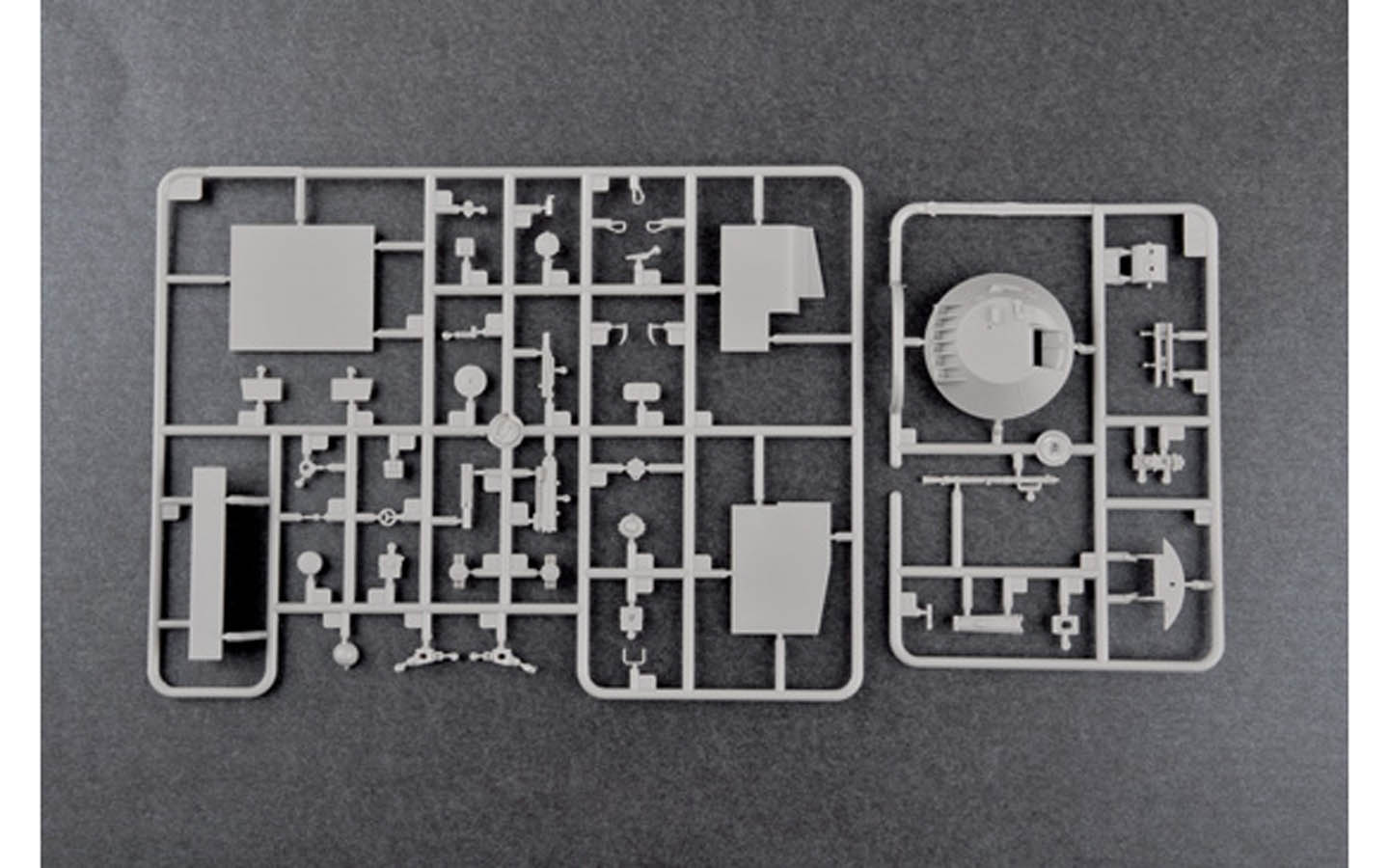 Russian GAZ-39371, High-Mobility Multipurpose Military Vehicle - Trumpeter 05594 | kingshobby.com