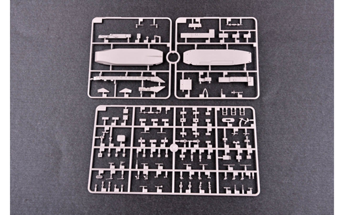 USS Iwo Jima LHD-7 - Trumpeter 05615 | kingshobby.com