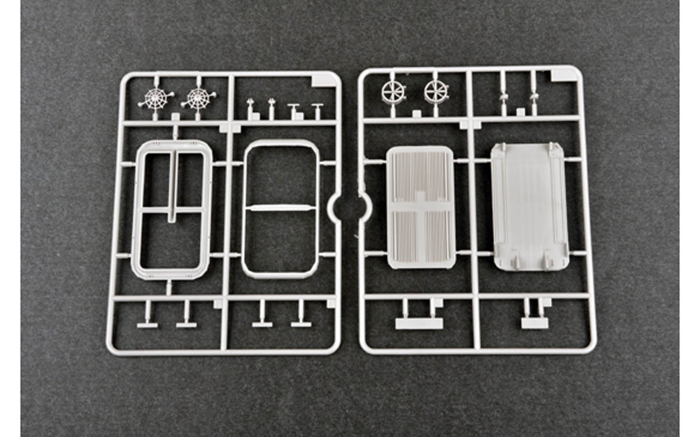 USS Iwo Jima LHD-7 - Trumpeter 05615 | kingshobby.com
