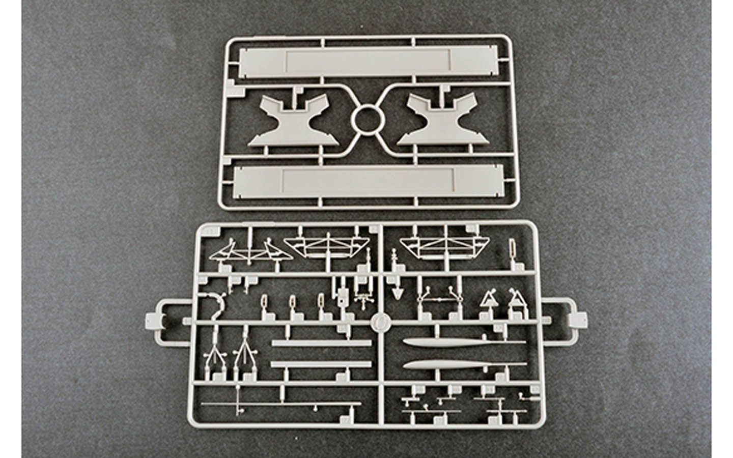 Aircraft Carrier Weser - Trumpeter 05633 | kingshobby.com