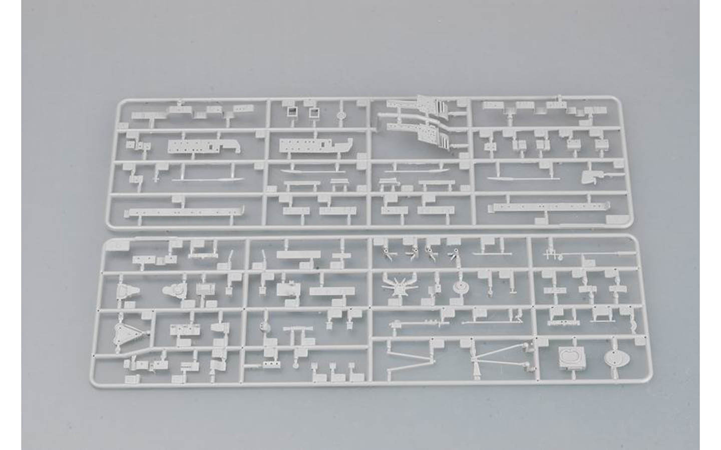 HMS Hood 1931 - Trumpeter 05741 | kingshobby.com