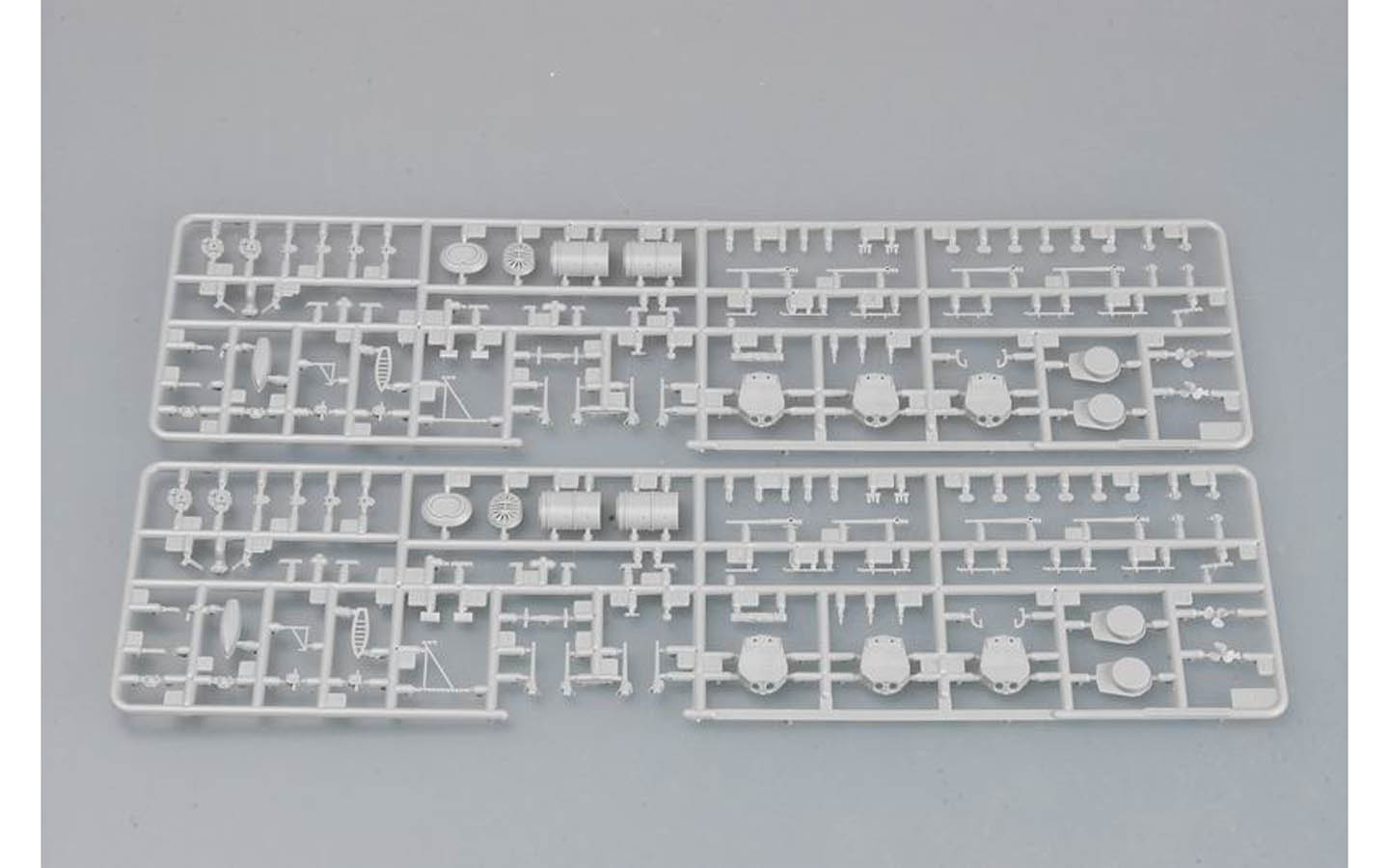 HMS Hood 1931 - Trumpeter 05741 | kingshobby.com