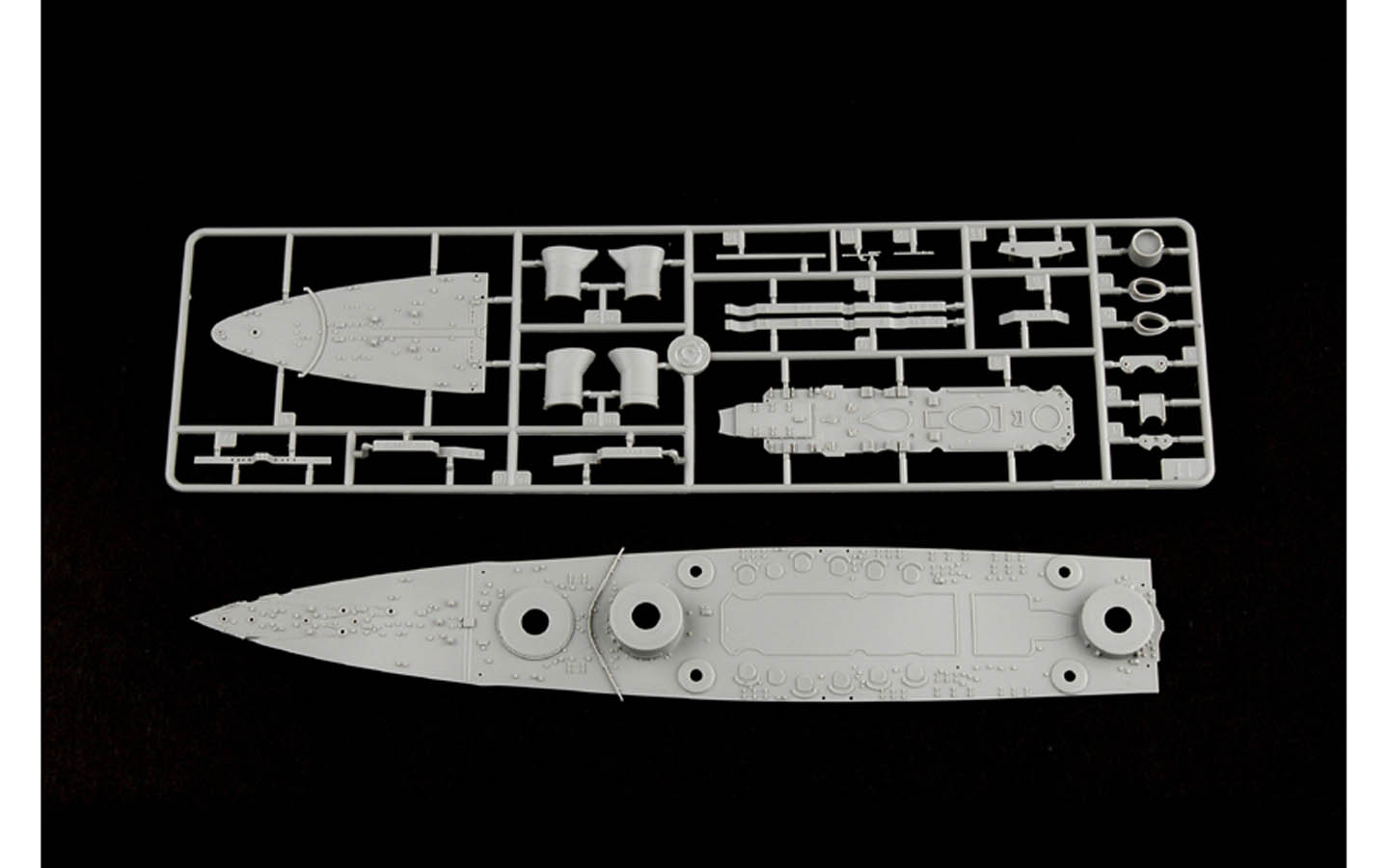 Italian Navy Battleship RN Littorio 1941 - Trumpeter 05778 | kingshobby.com