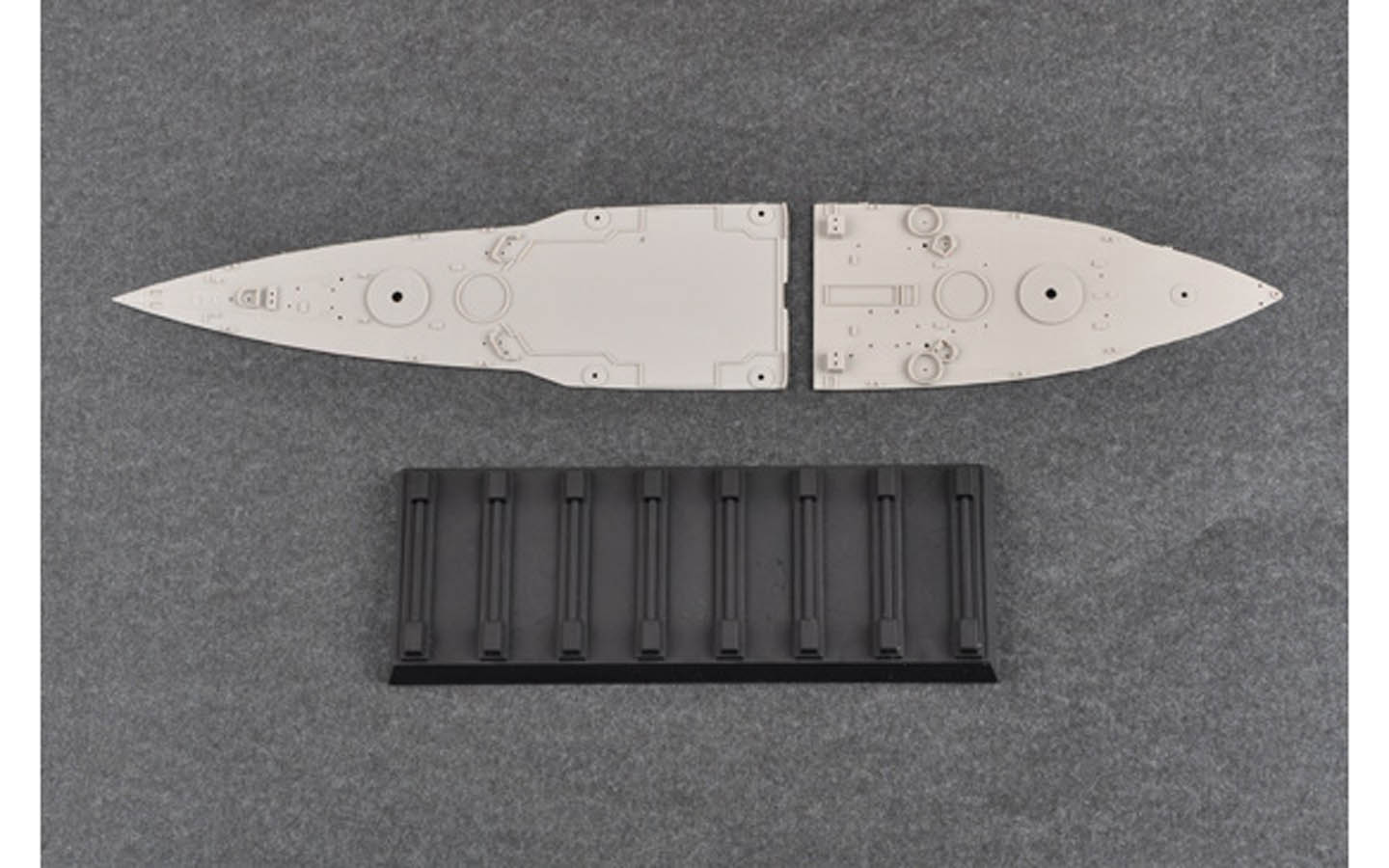 USS Tennessee BB-43 1944 - Trumpeter 05782 | kingshobby.com