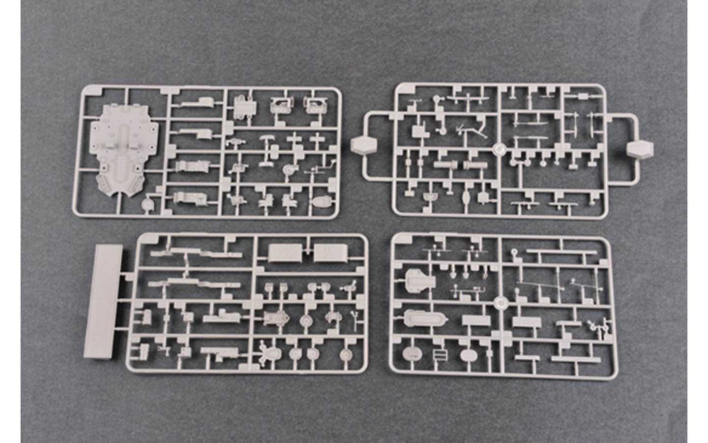 USS Tennessee BB-43 1944 - Trumpeter 05782 | kingshobby.com