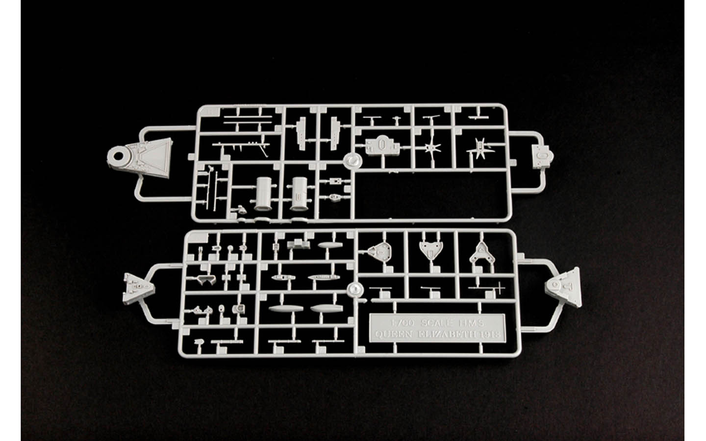 HMS Queen Elizabeth 1918 - Trumpeter 05797 | kingshobby.com