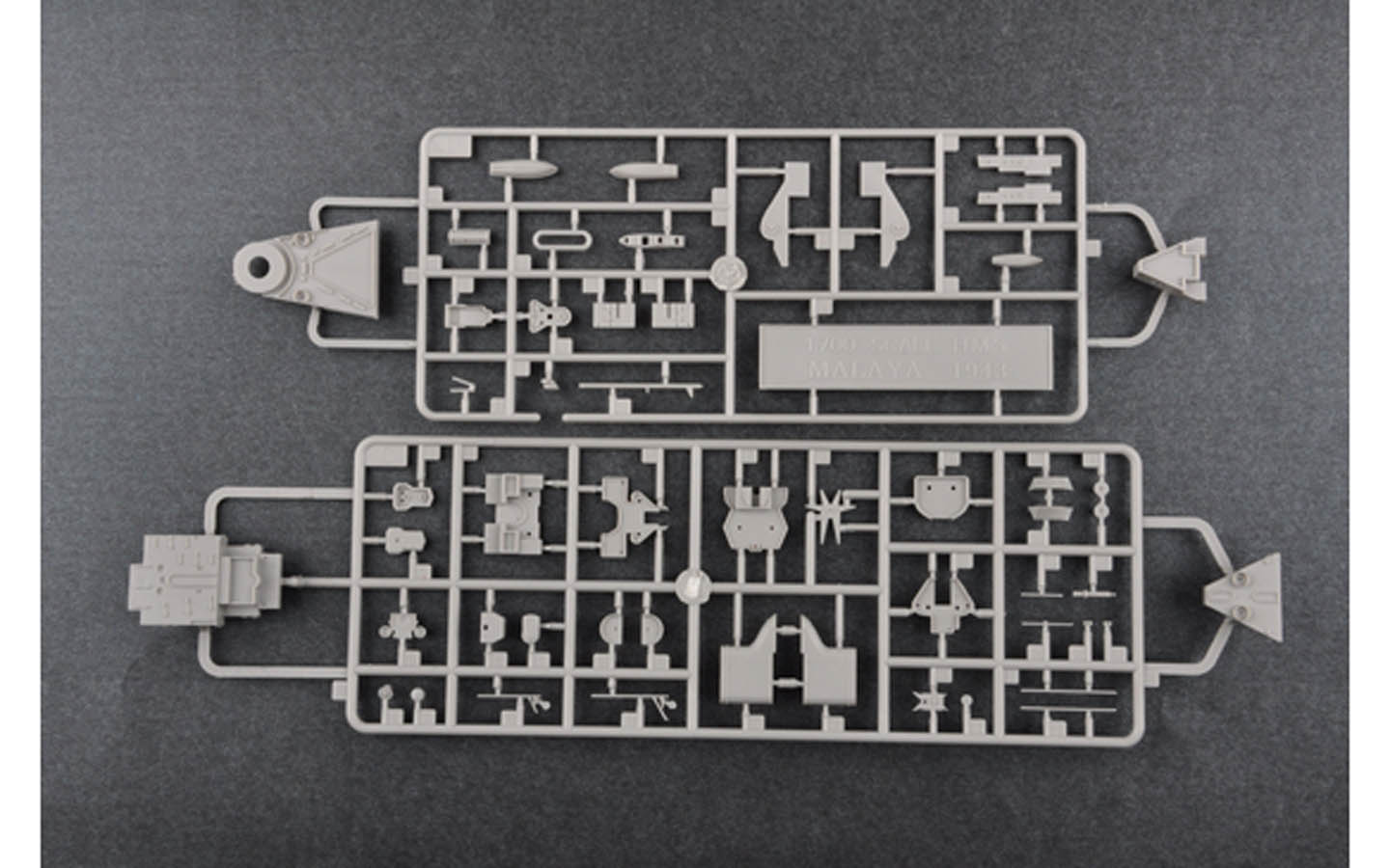 HMS Malaya 1943 - Trumpeter 05799 | kingshobby.com