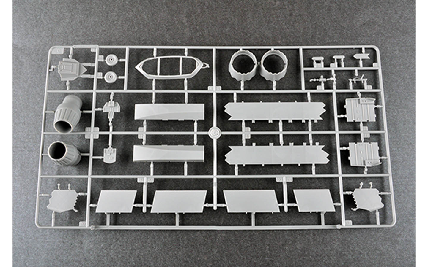 Chinese J-20 Mighty Dragon - Trumpeter 05811 | kingshobby.com