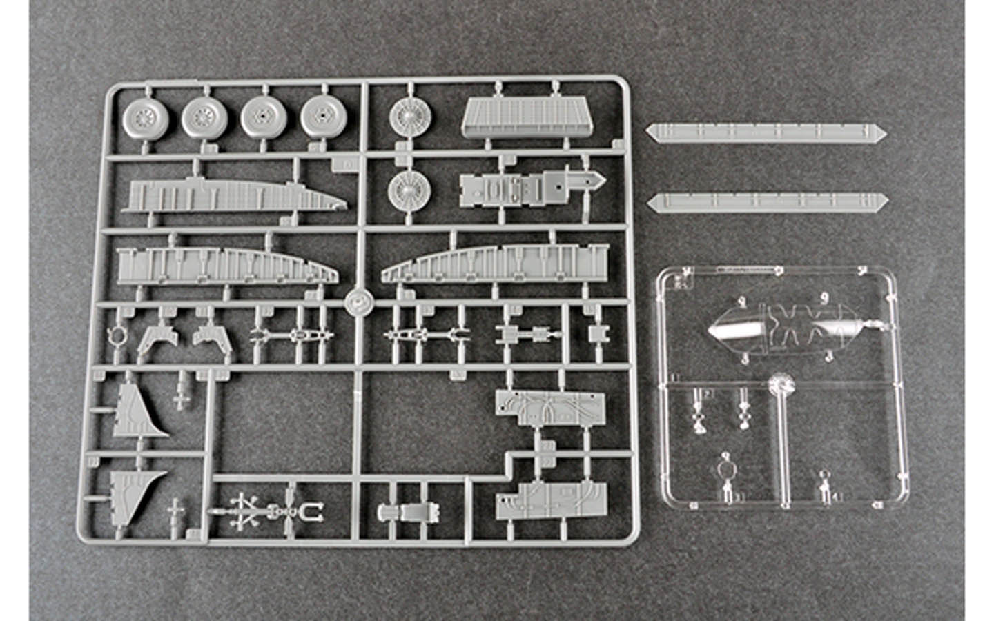 Chinese J-20 Mighty Dragon - Trumpeter 05811 | kingshobby.com