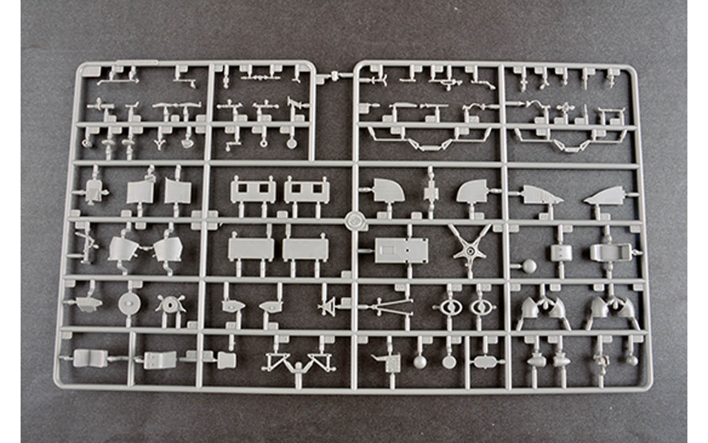 Mi-24D Hind-D - Trumpeter 05812 | kingshobby.com