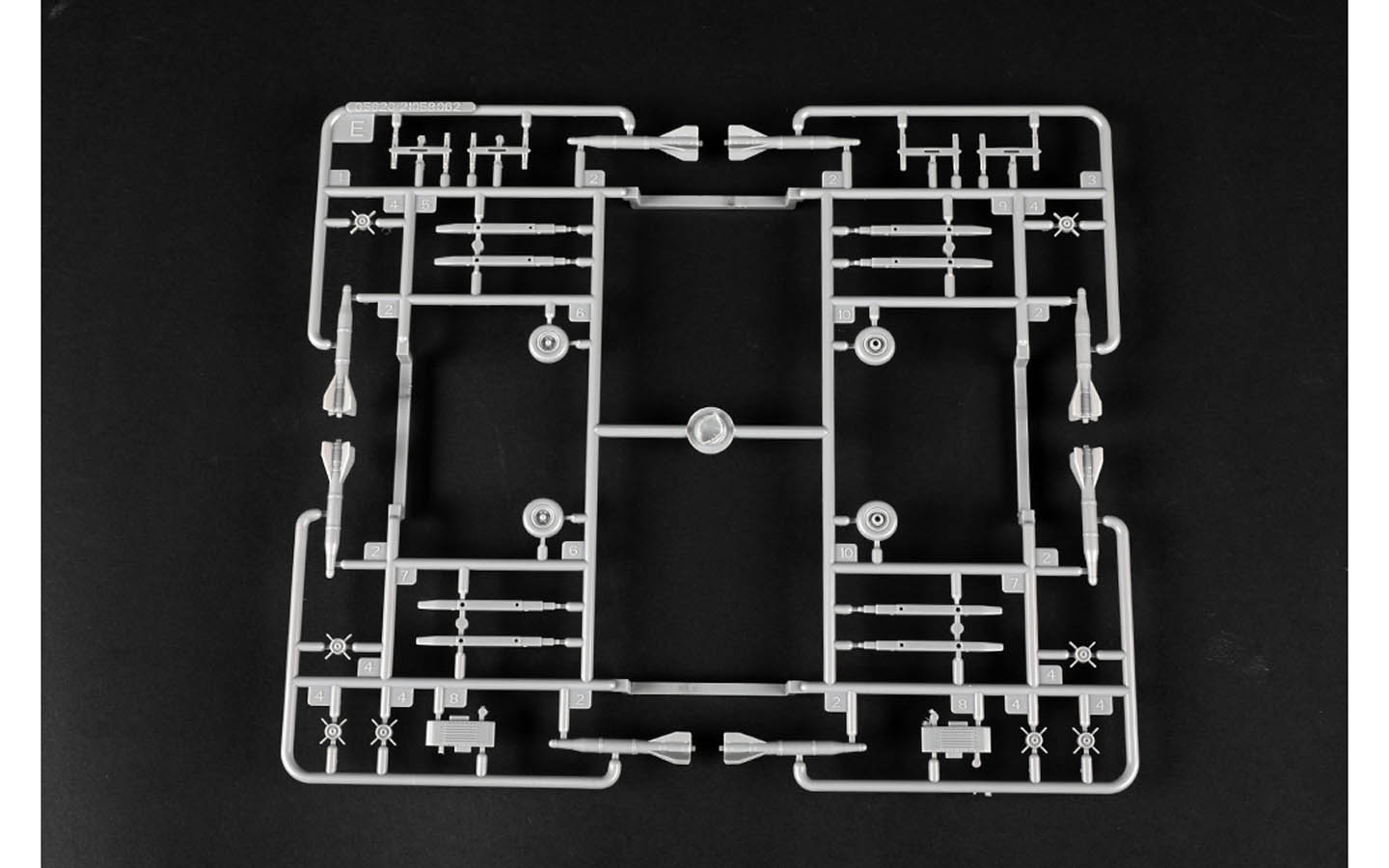 Chinese Z-10 Attack Helicopter - Trumpeter 05820 | kingshobby.com