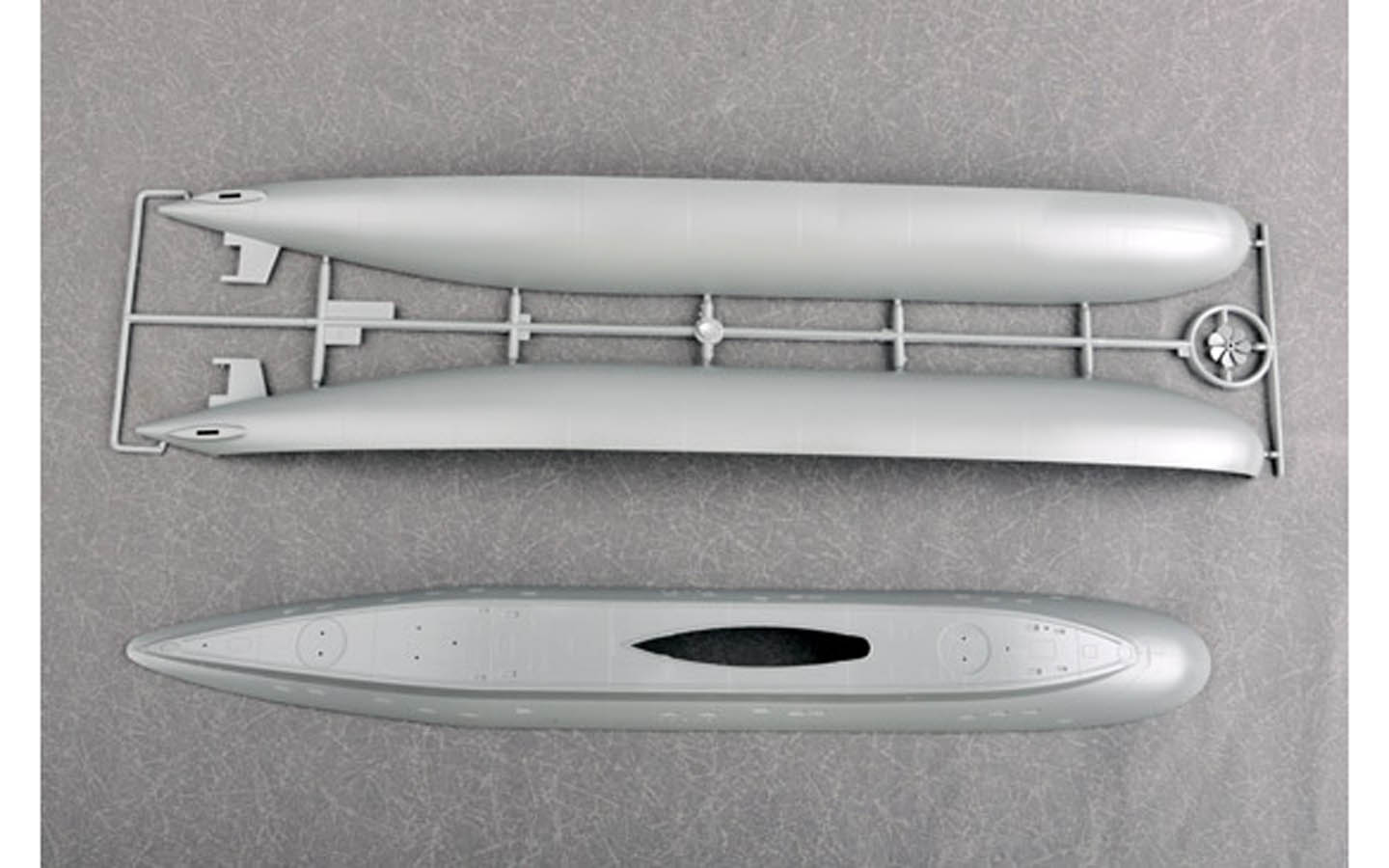 Russian Kilo Class Attack Submarine - Trumpeter 05903 | kingshobby.com