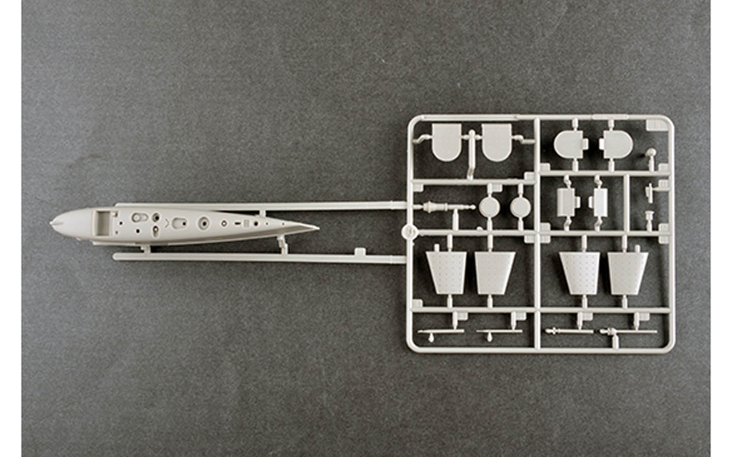 PLAN Type 092 Xia Class SSBN - Trumpeter 05910 | kingshobby.com