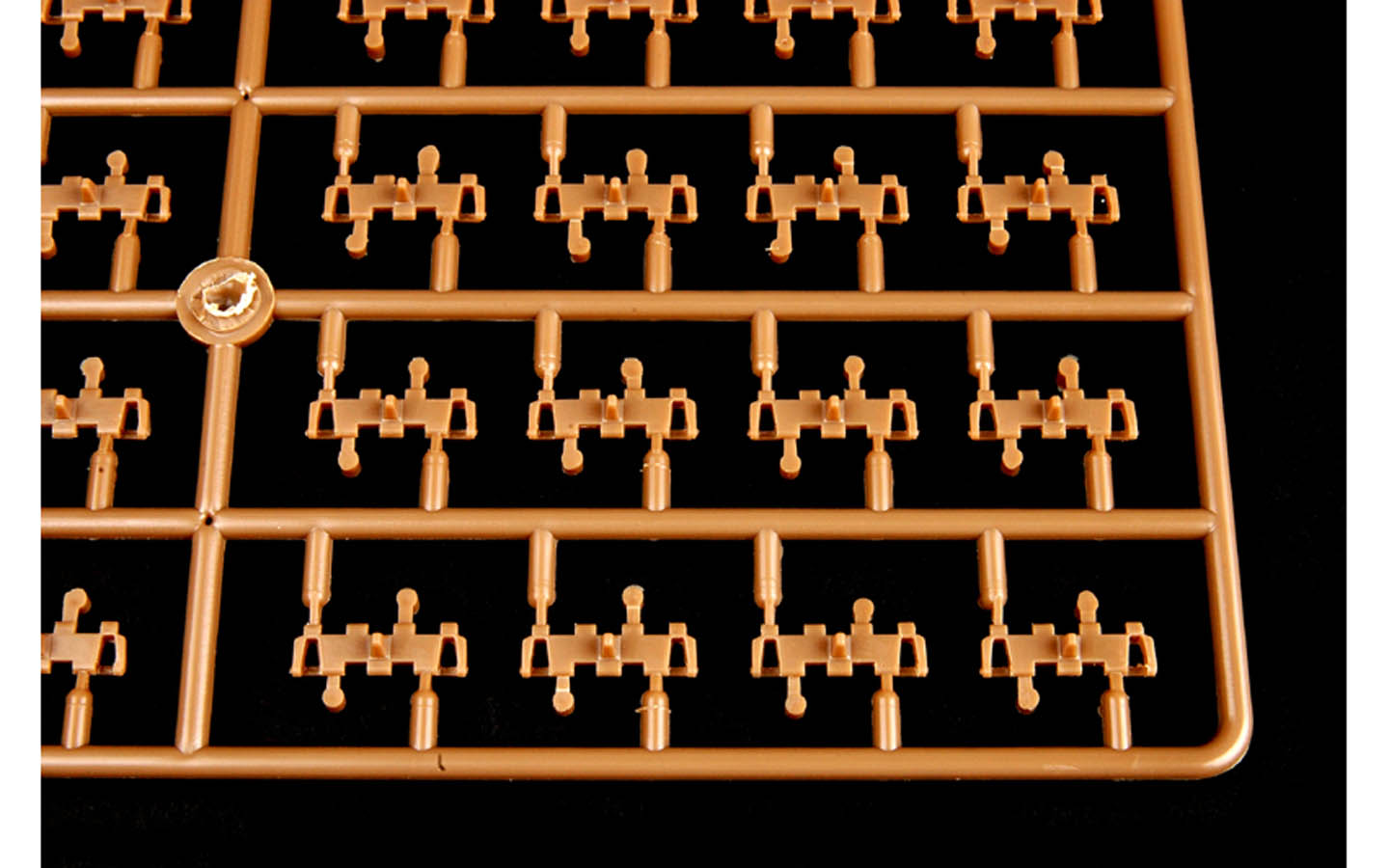 Russian Tank 1946 580mm Track Links - Trumpeter 06622 | kingshobby.com