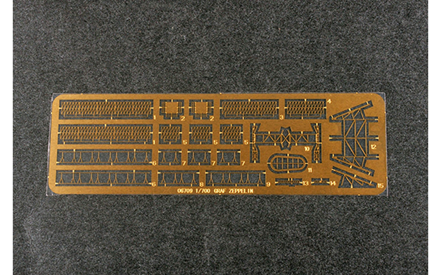 German Navy Aircraft Carrier DKM Peter Strasser - Trumpeter 06710 ...