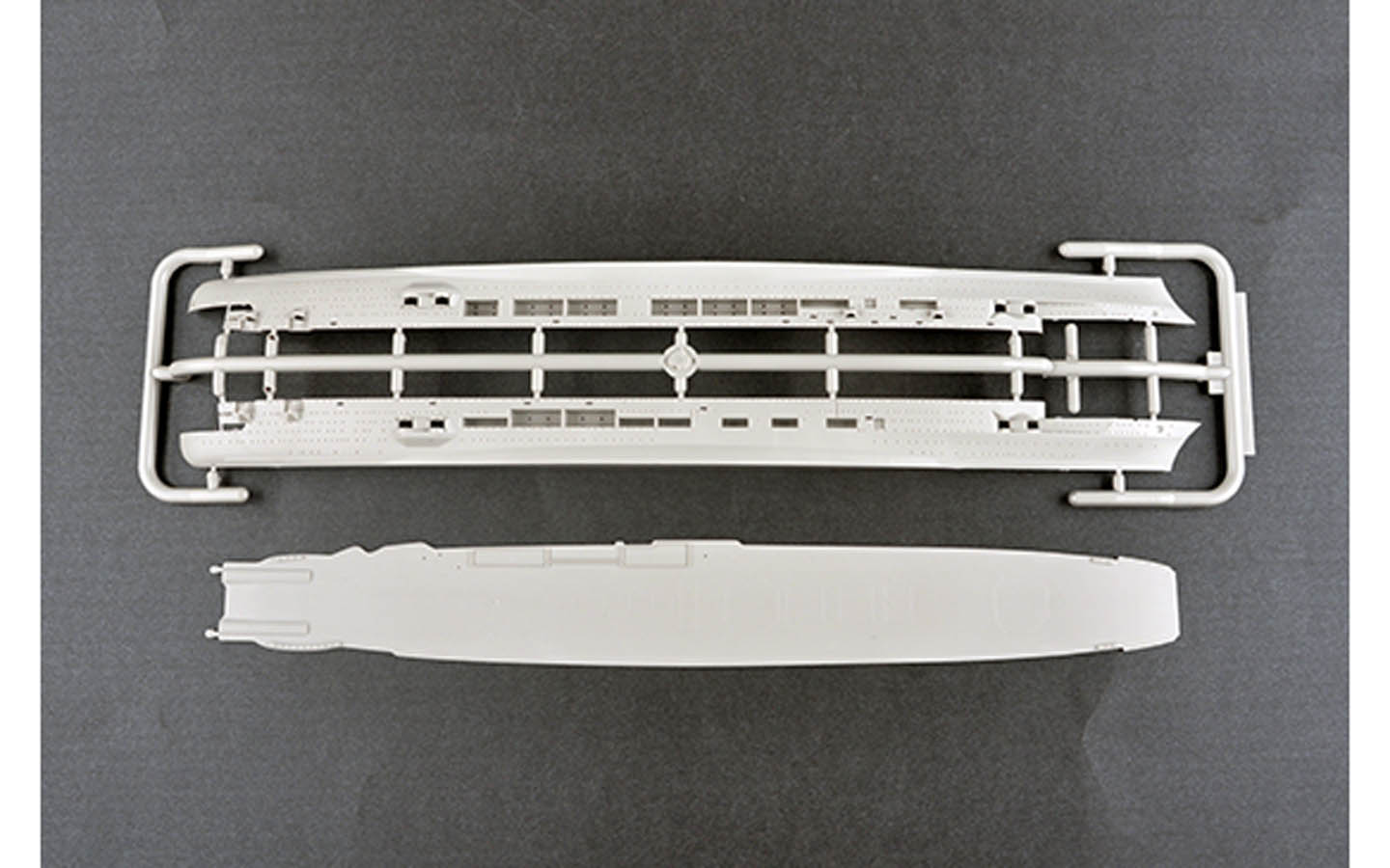 German Navy Aircraft Carrier DKM Peter Strasser - Trumpeter 06710 ...