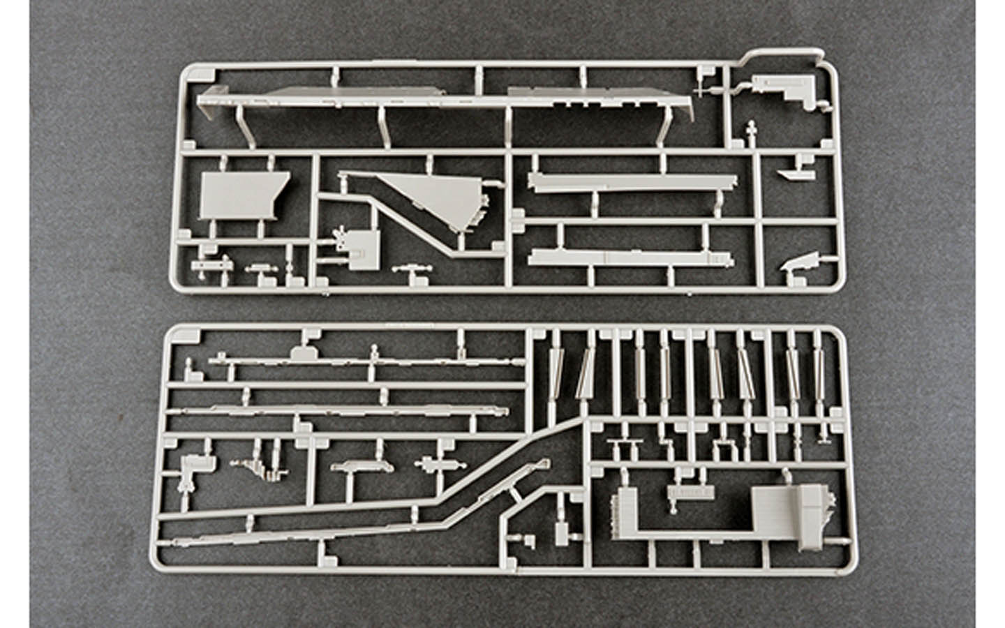 USS Kitty Hawk CV-63 - Trumpeter 06714 | kingshobby.com