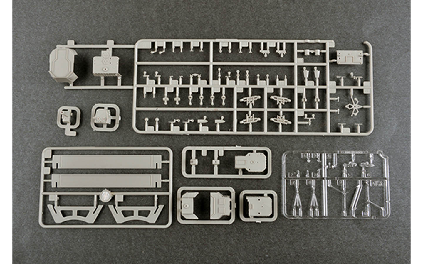 PLA Navy Type 052C Destroyer - Trumpeter 06730 | kingshobby.com