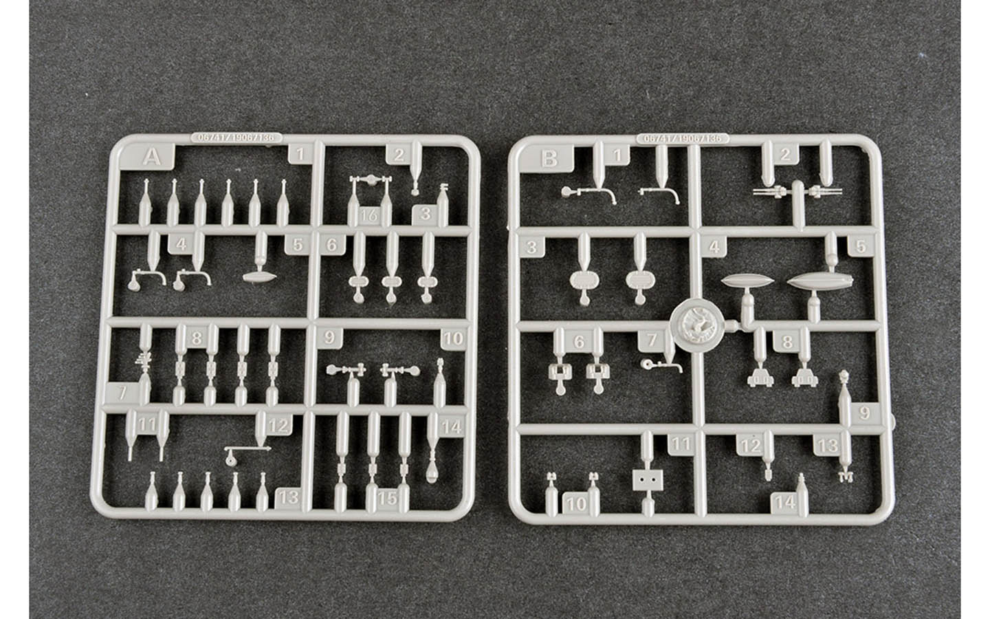 HMS Calcutta - Trumpeter 06741 | kingshobby.com