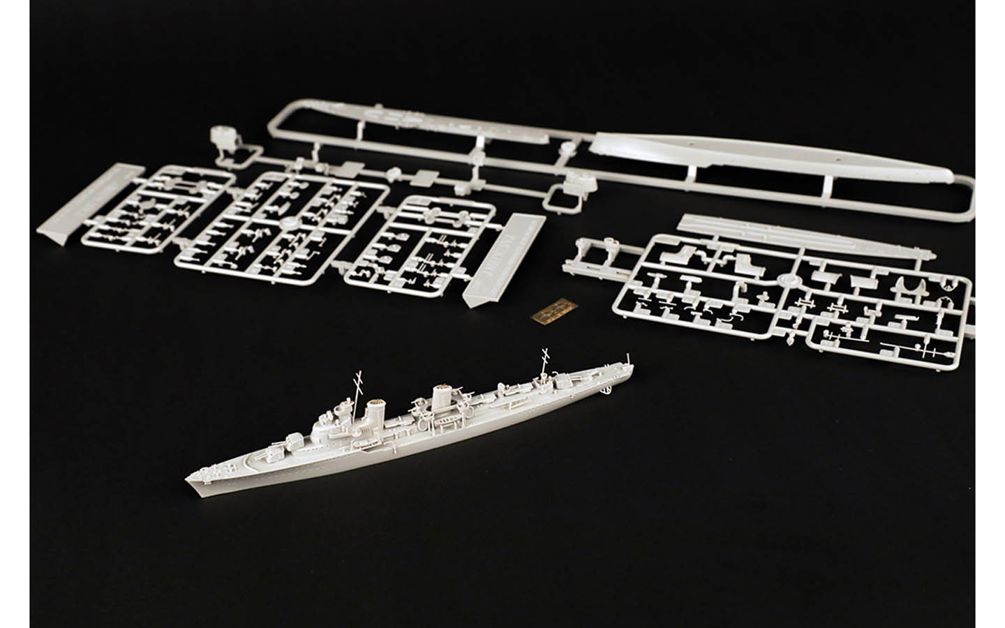 Russian Destroyer Taszkient 1940 - Trumpeter 06746 | kingshobby.com