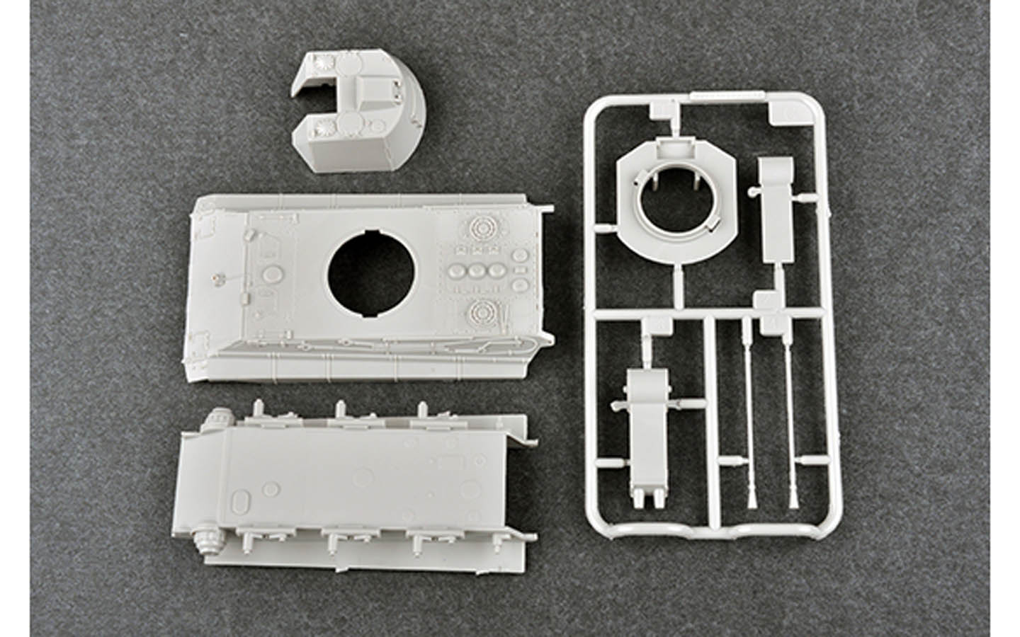 German E-50 Flakpanzer Tank - Trumpeter 07124 | kingshobby.com