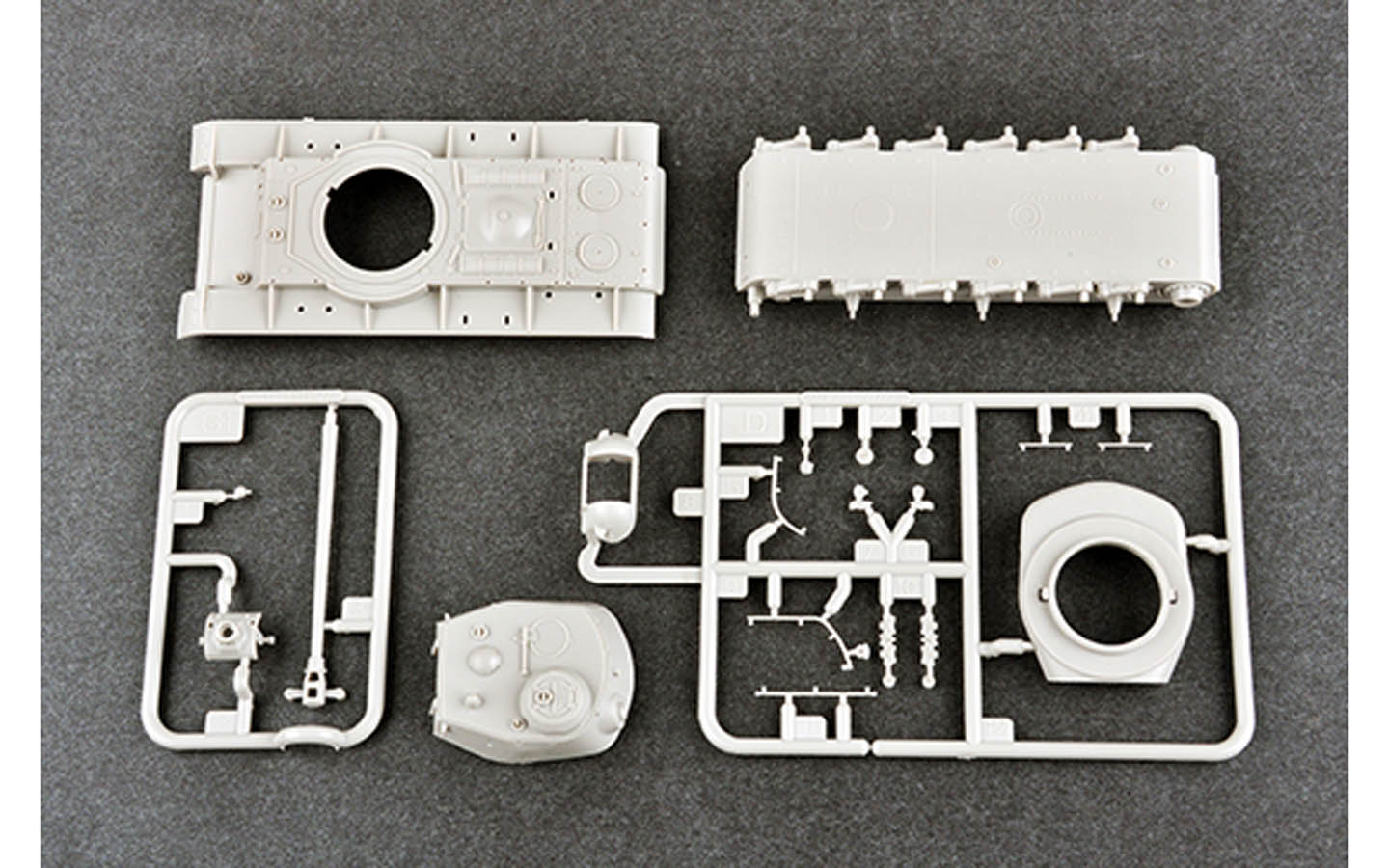 Soviet KV-122 Heavy Tank - Trumpeter 07128 | kingshobby.com