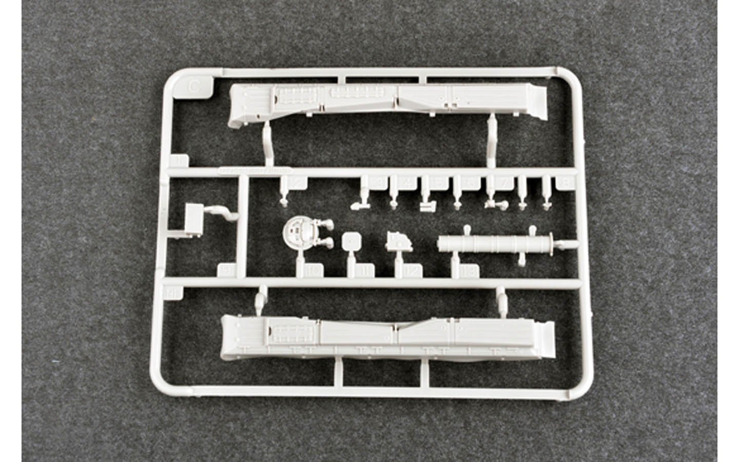 Russian T-80B MBT - Trumpeter 07144 | kingshobby.com