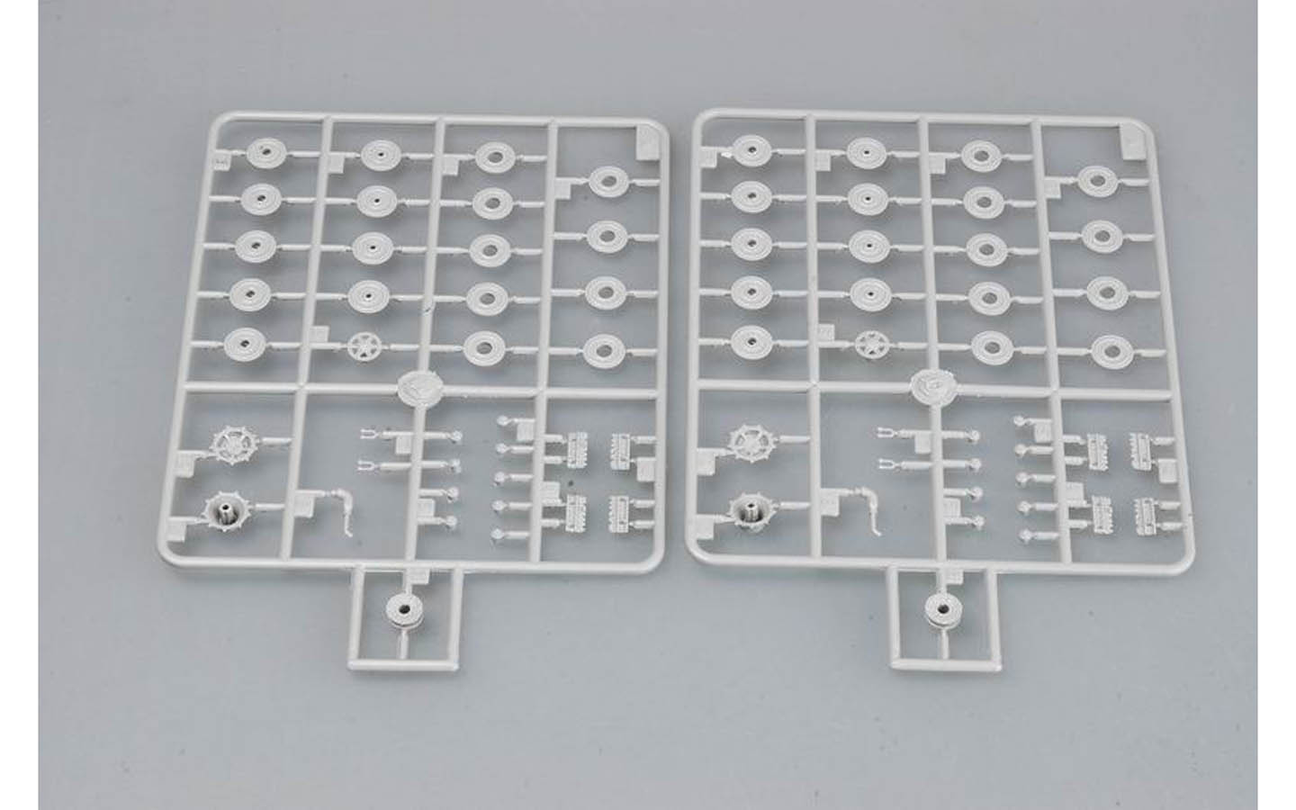 German Sd.Kfz. 182 King Tiger (Henschel Turret) - Trumpeter 07201 ...