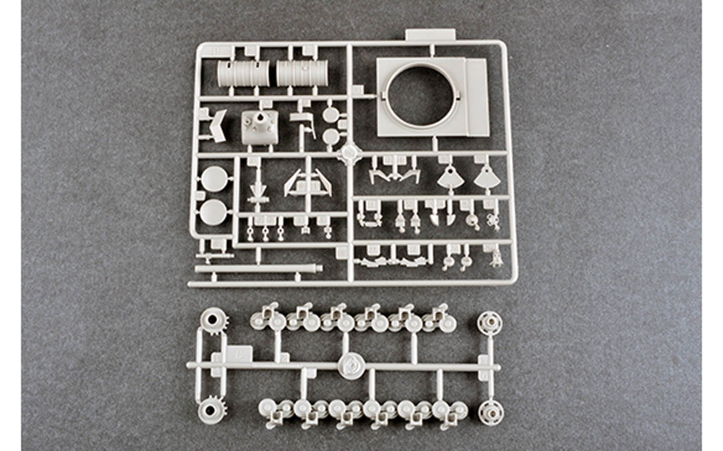 Pz.Kpfw. VIII Maus Tank - Trumpeter 07446 | kingshobby.com