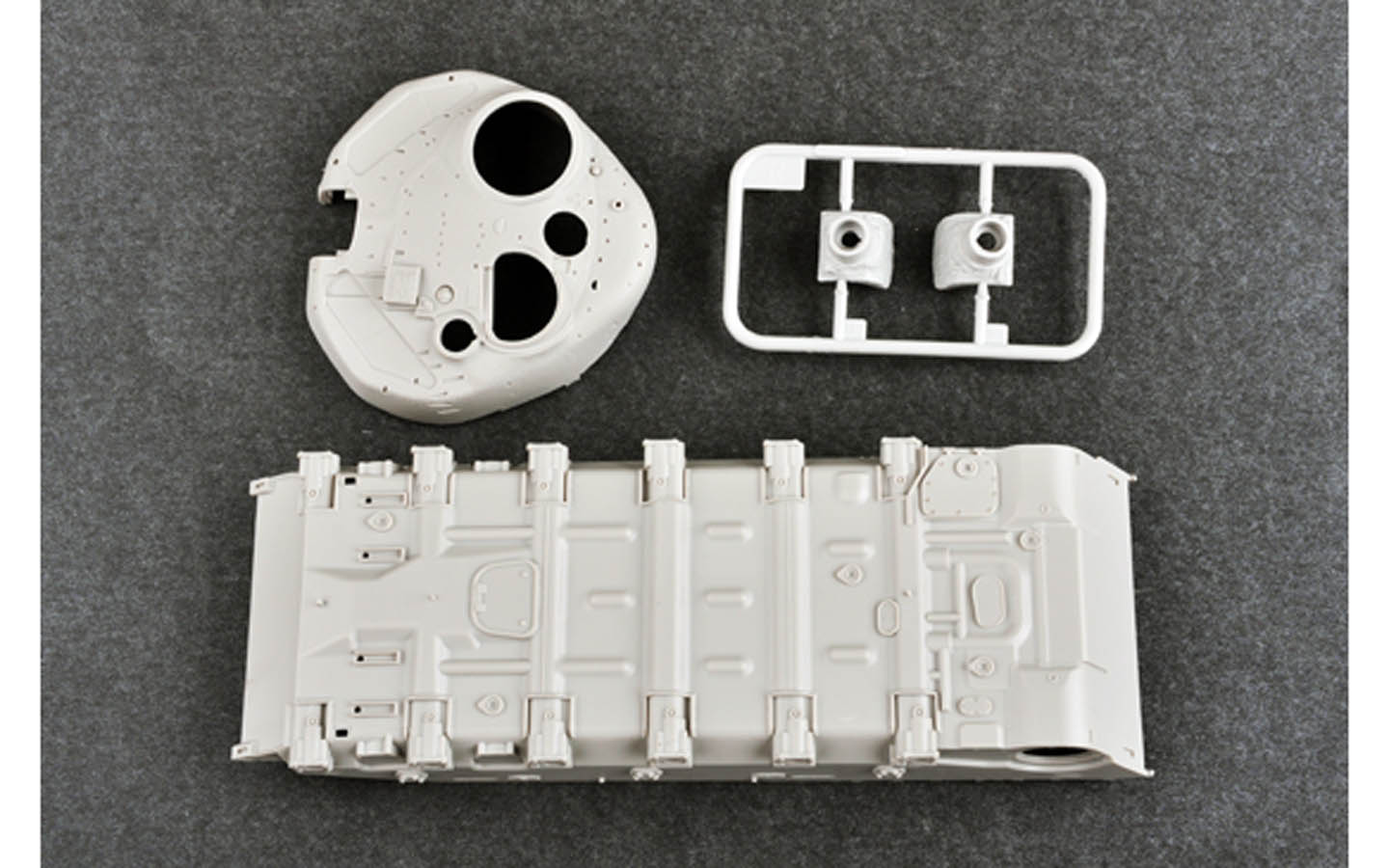 Russian T-72B2, Rogataka - Trumpeter 09507 | kingshobby.com