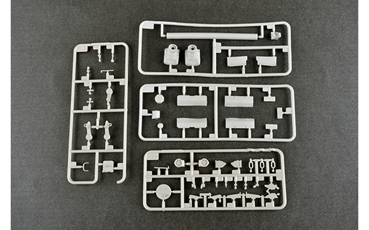 Russian T-80U MBT - Trumpeter 09525 | kingshobby.com